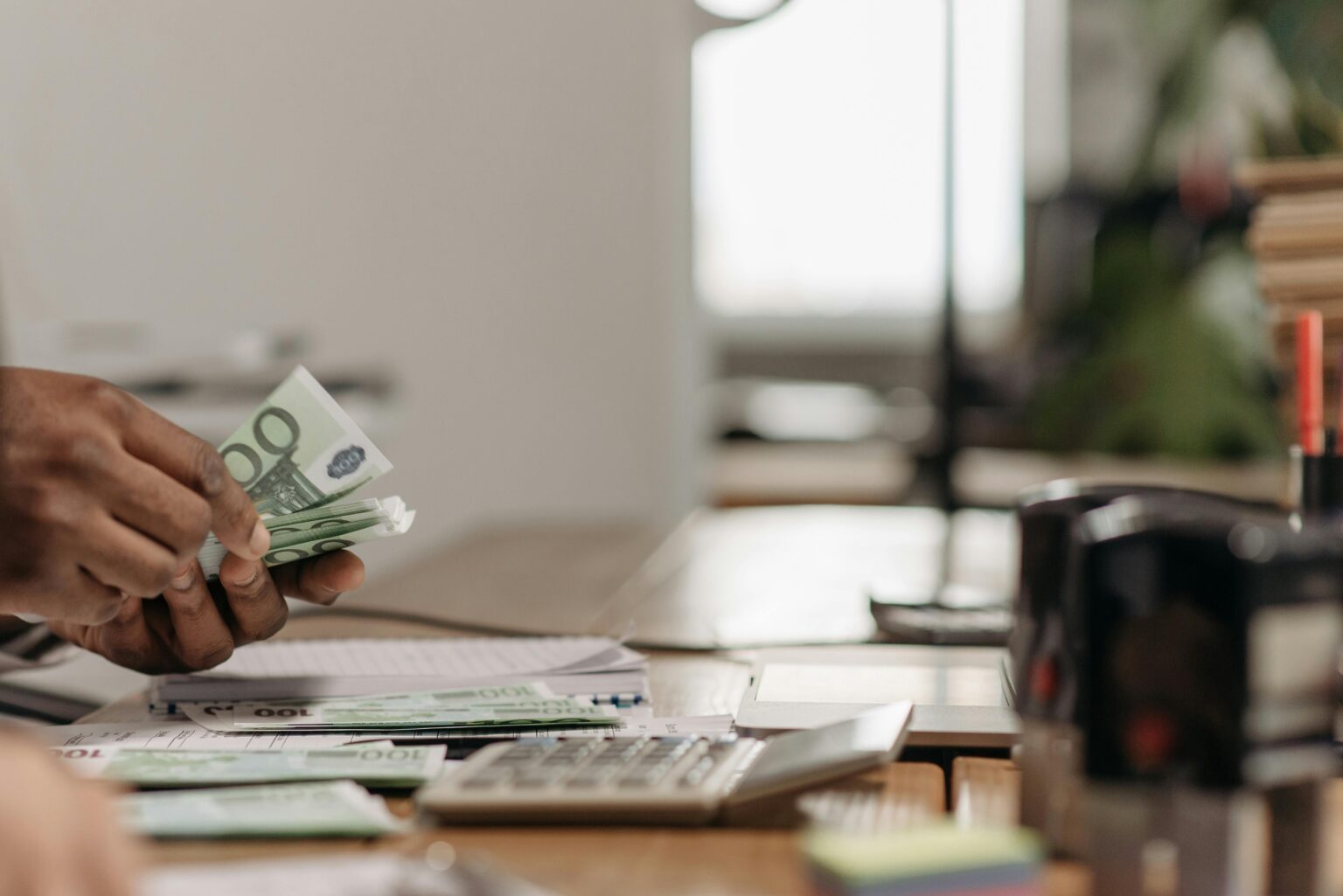 The Complete Guide to Equipment Financing and Leasing - Delta Capital Group
